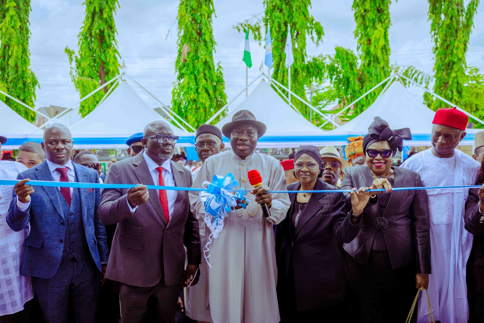 Jonathan inaugurates Delta High Court Complex - DELTA STATE THE BIG HEART
